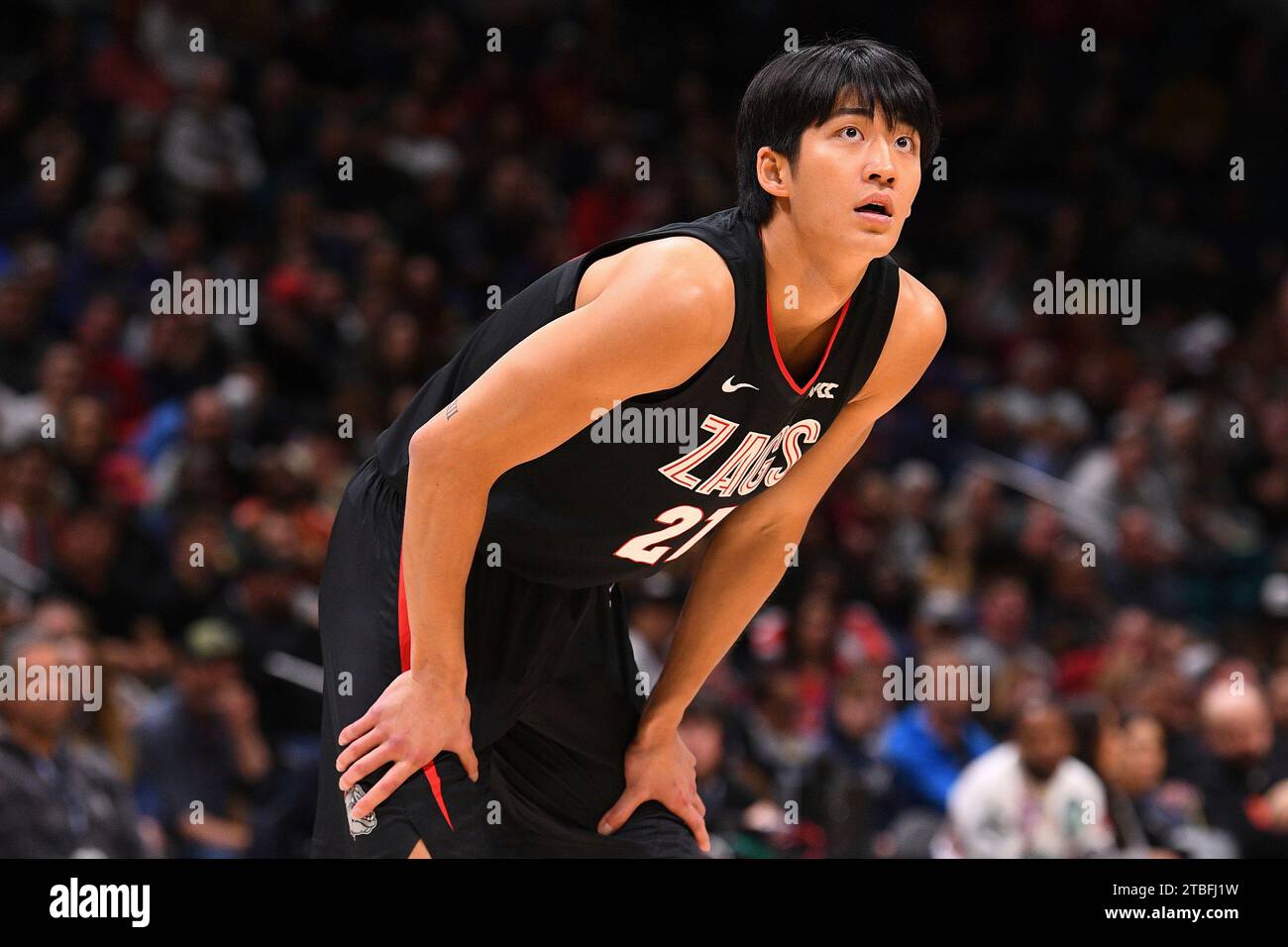 LAS VEGAS, NV - DECEMBER 02: Gonzaga Bulldogs forward Jun Seok Yeo (21 ...
