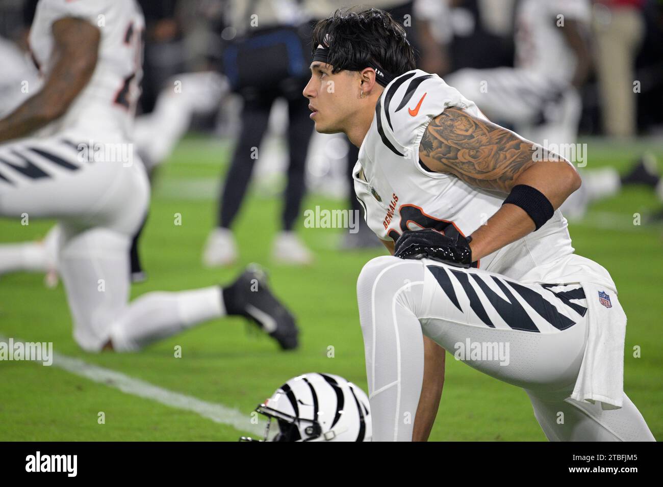 Cincinnati Bengals wide receiver Andrei Iosivas (80) warms up before an ...