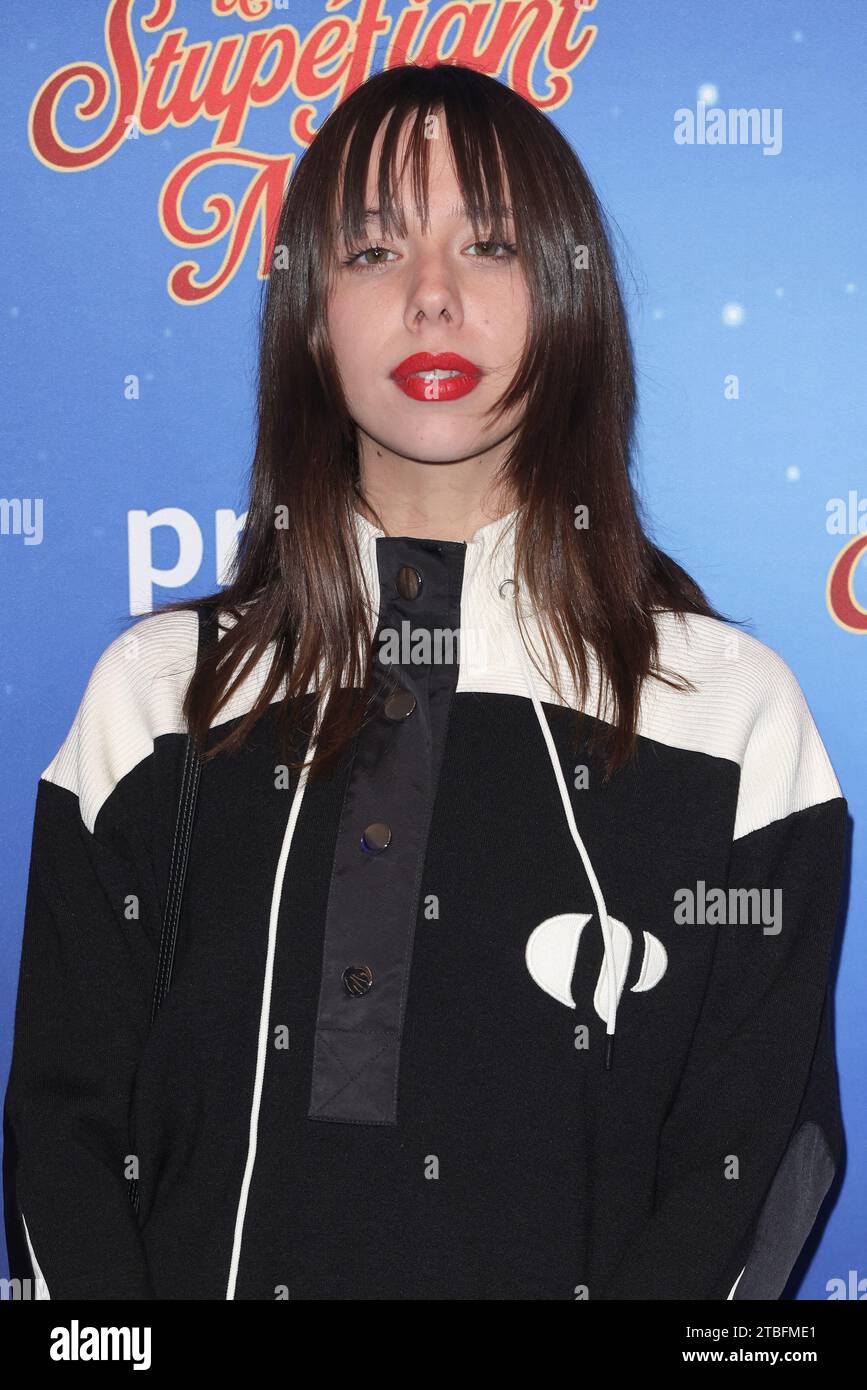 Paris, France. 06th Dec, 2023. Kim Higelin attends the premiere of the ...