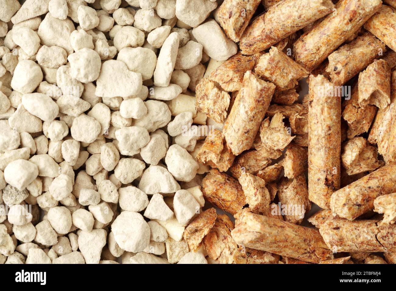 Different types of cat litter close up Stock Photo - Alamy