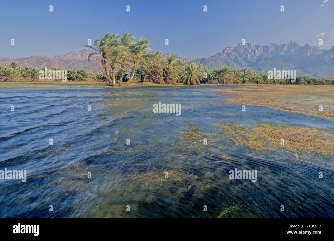 The Hajar Mountains are one of the highest mountain range in the ...