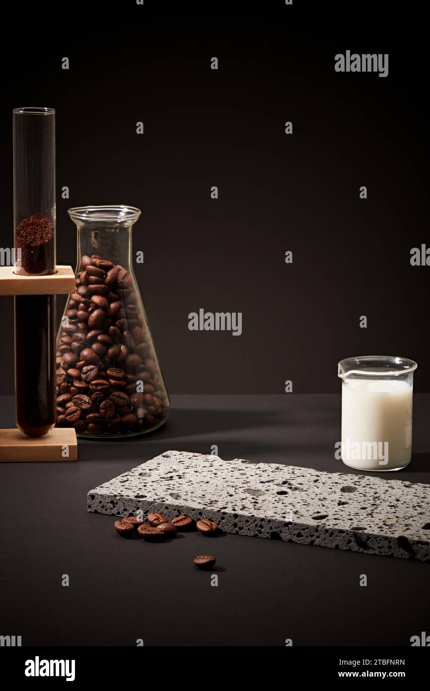 Coffee beans in the erlenmeyer flask, coffee powder in the test tube ...