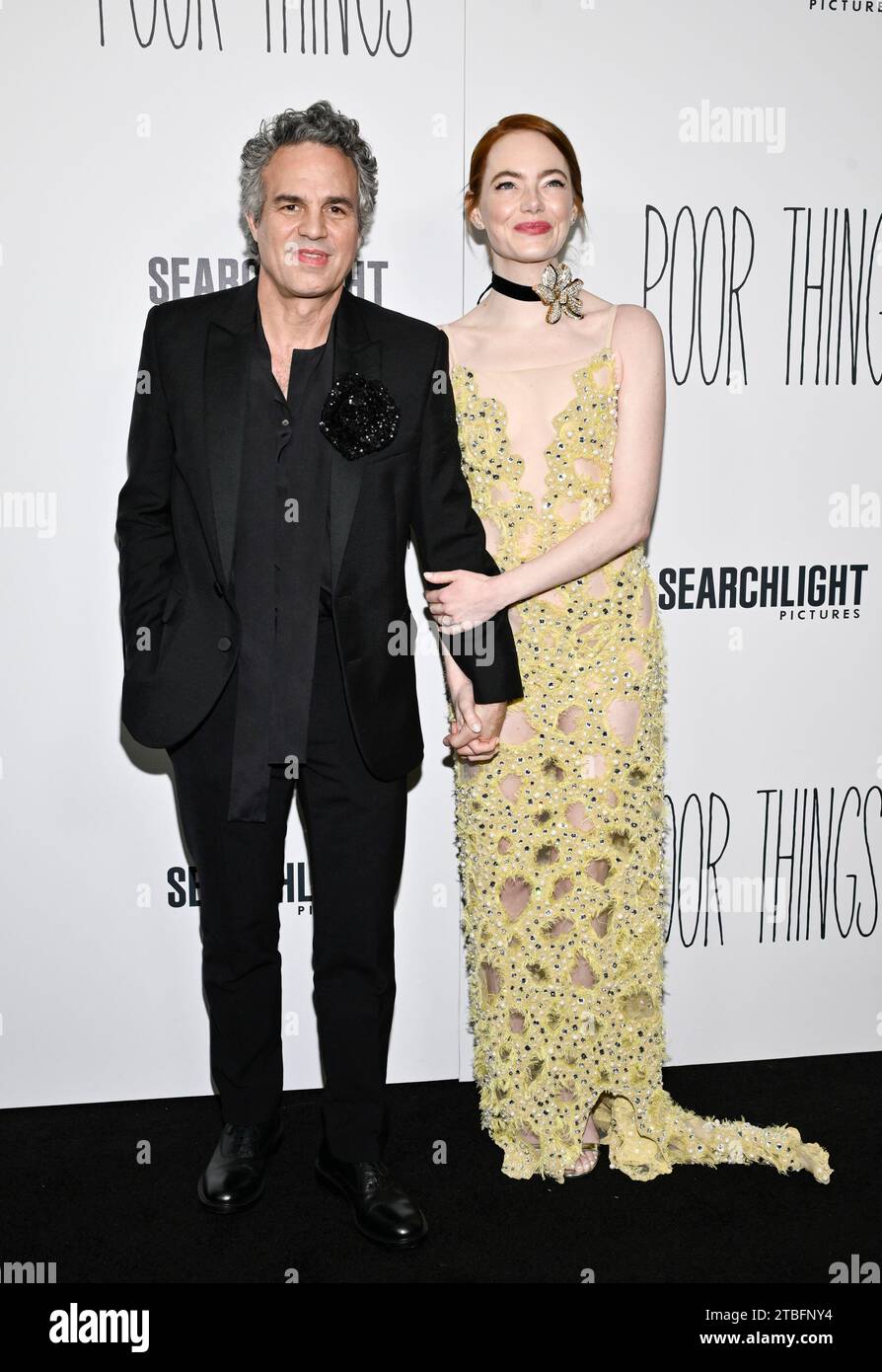 Poor things emma stone hi-res stock photography and images - Alamy