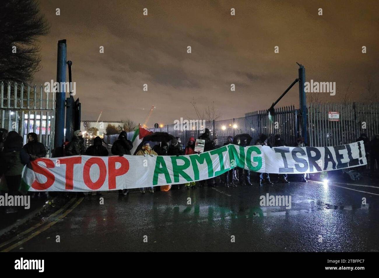 Protesters form a blockade outside BAE Systems in Govan near Glasgow ...