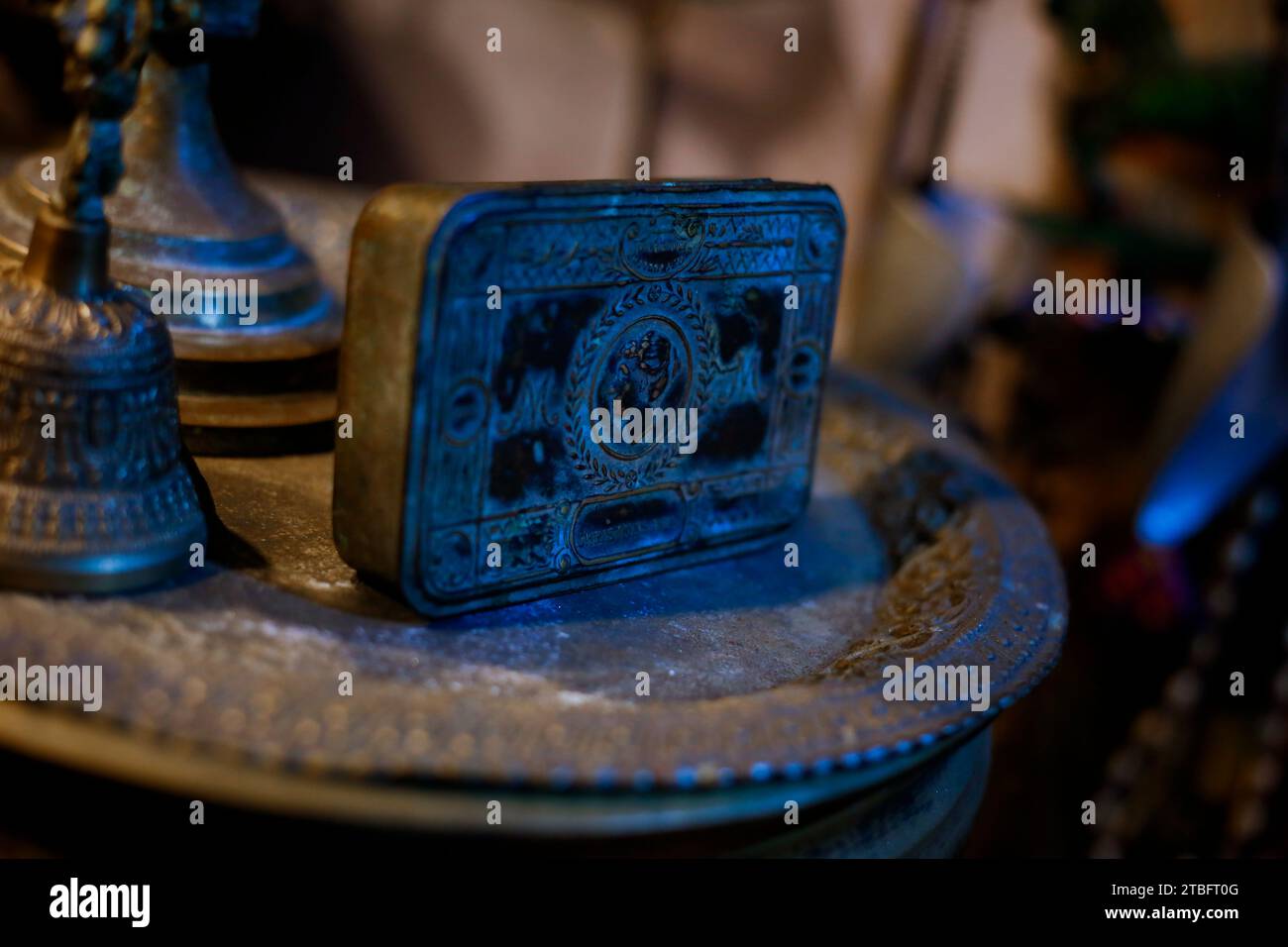 Traditional brass house item hi-res stock photography and images - Alamy