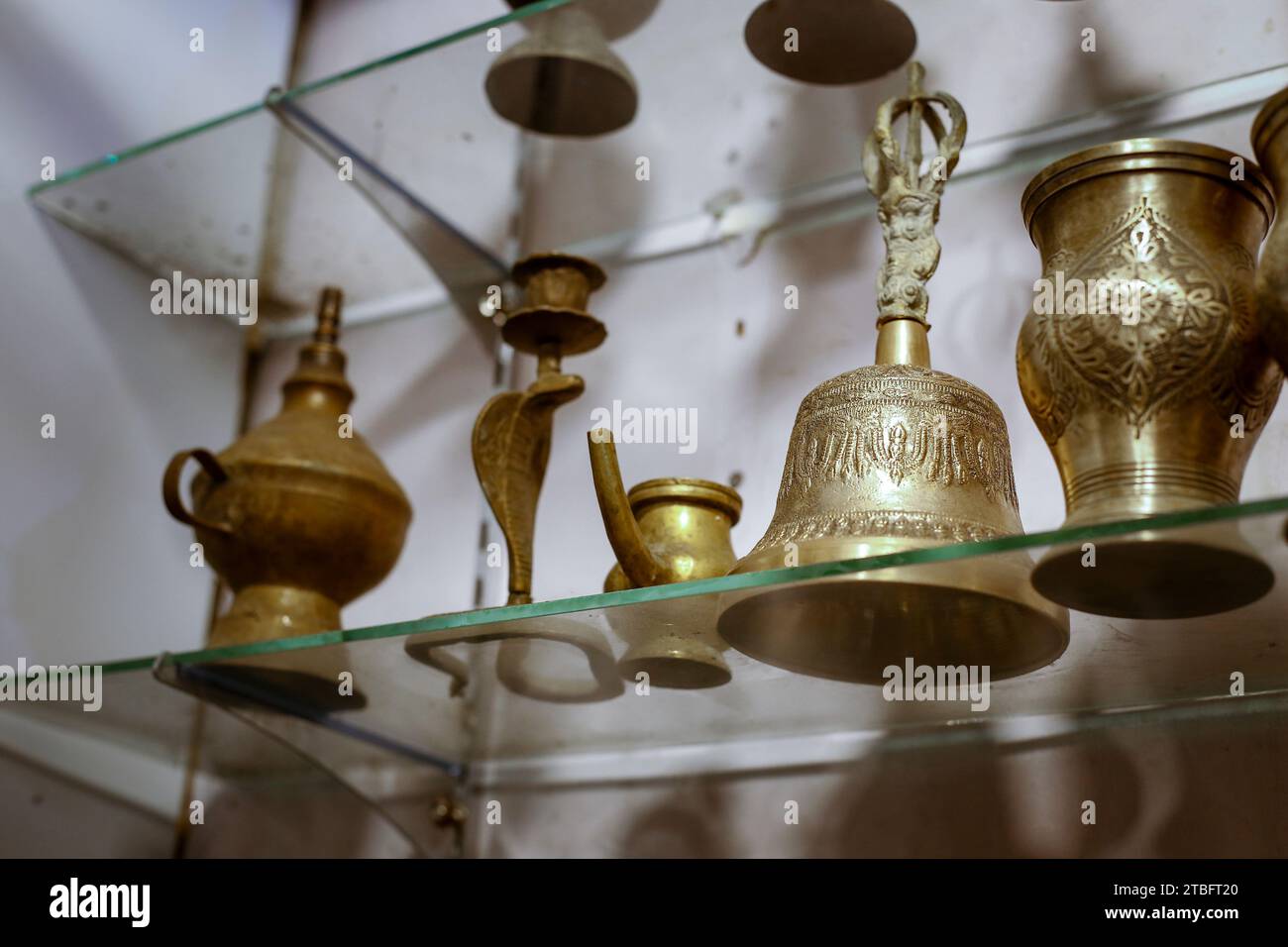 Traditional brass house item hi-res stock photography and images - Alamy
