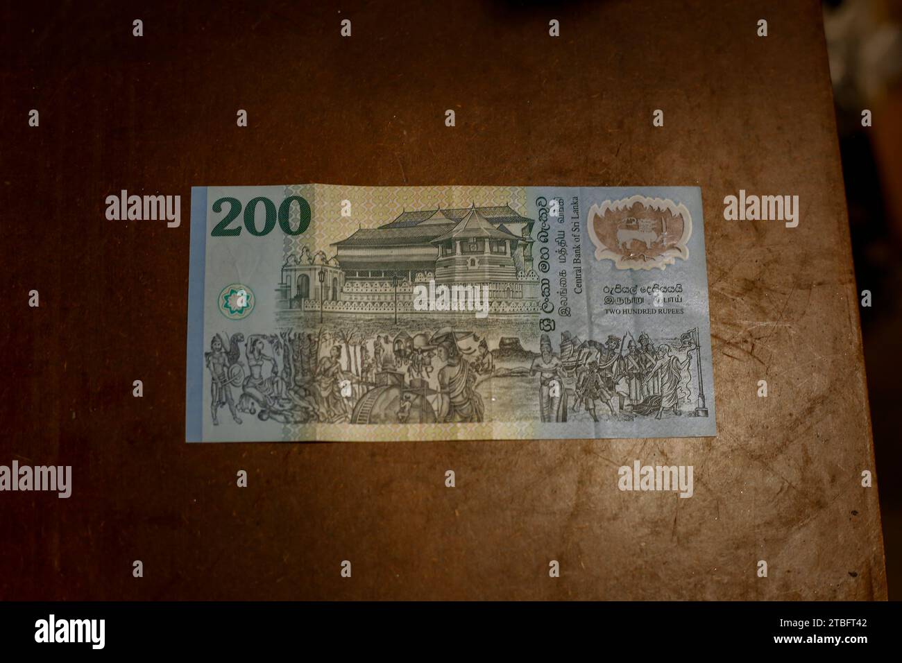 Money used in Sri Lanka 30 years ago. 200 Rupees Note Stock Photo - Alamy