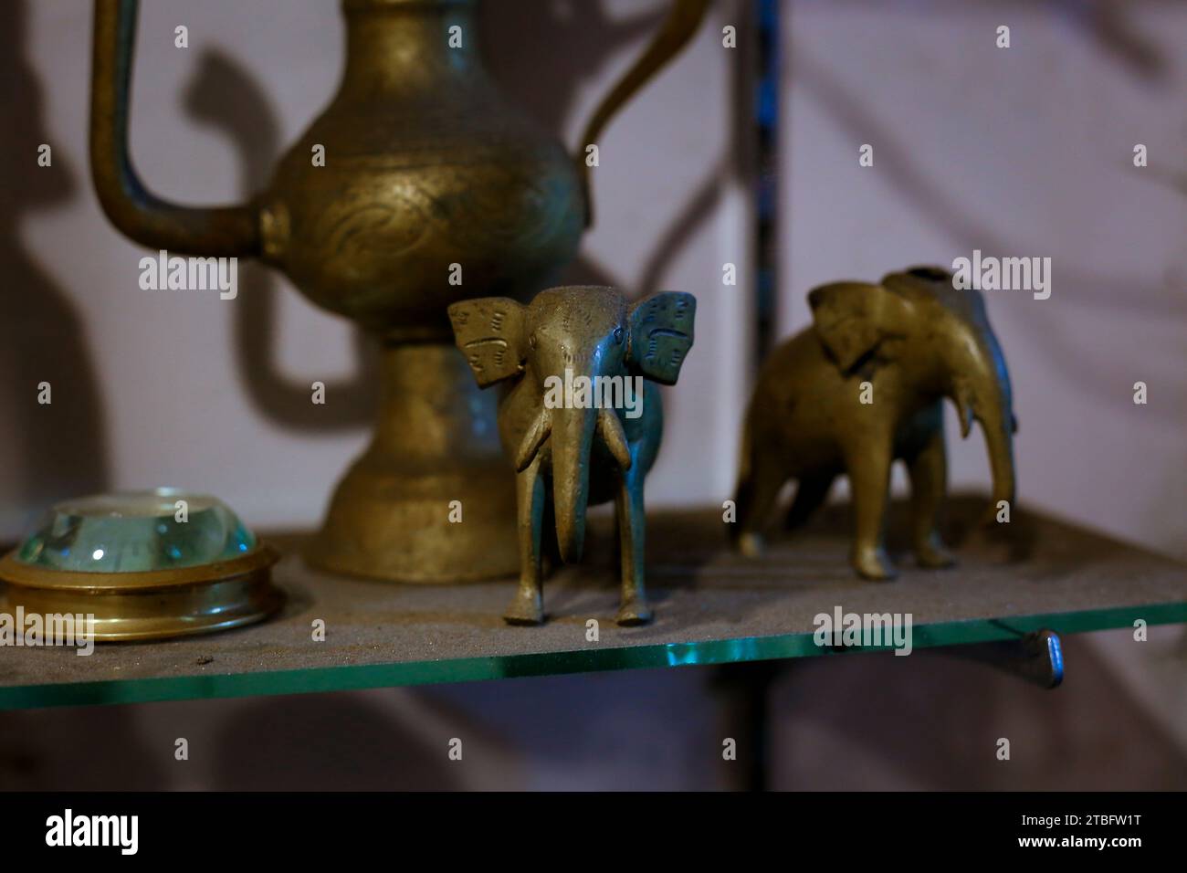 Traditional brass house item hi-res stock photography and images - Alamy