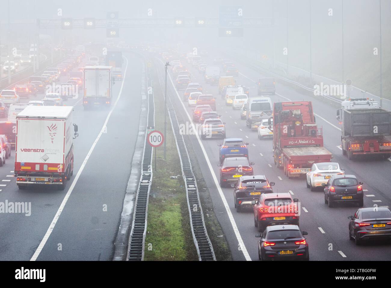 Slipperity traffic road hi-res stock photography and images - Alamy
