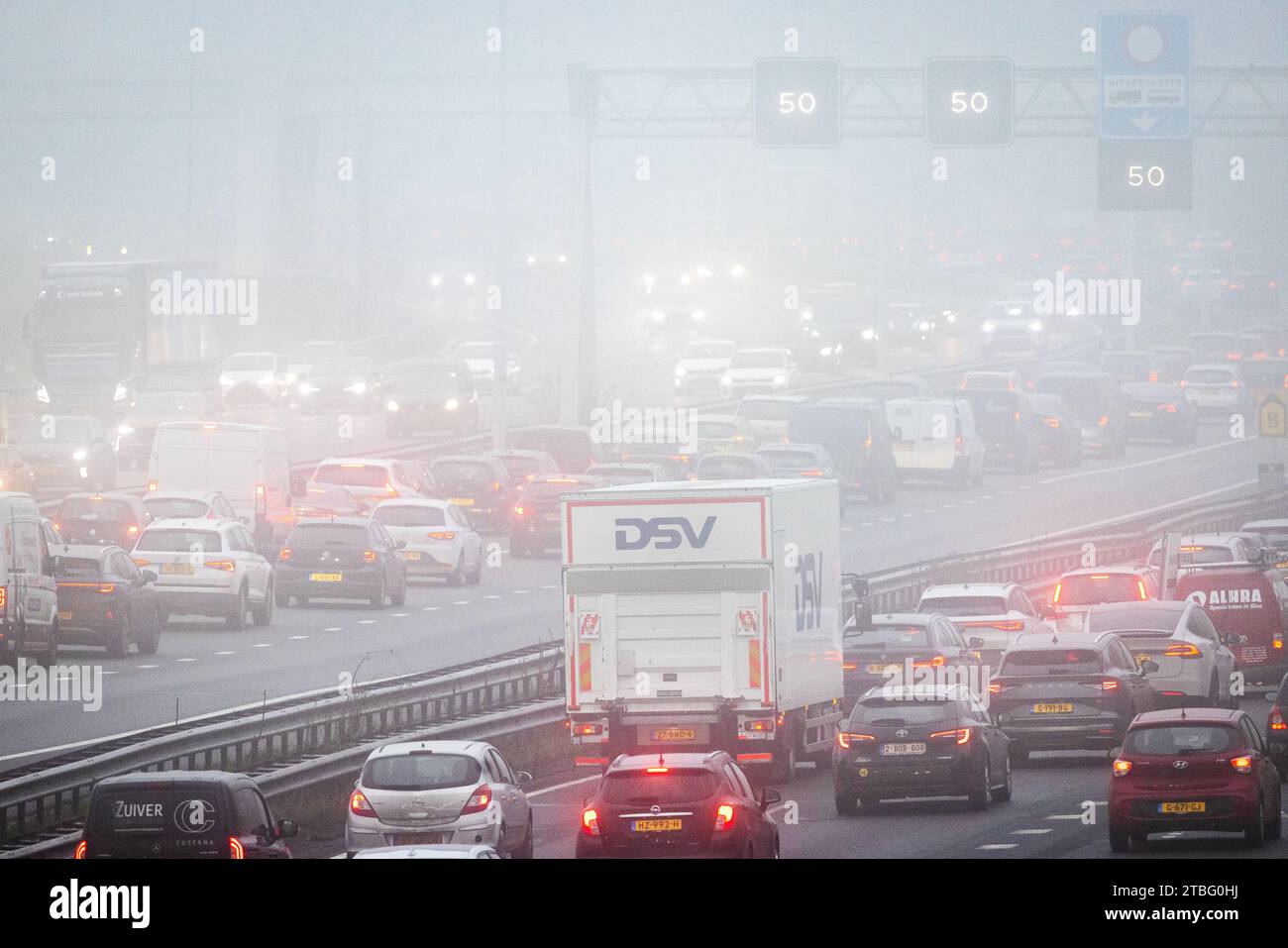 Slipperity traffic road hi-res stock photography and images - Alamy