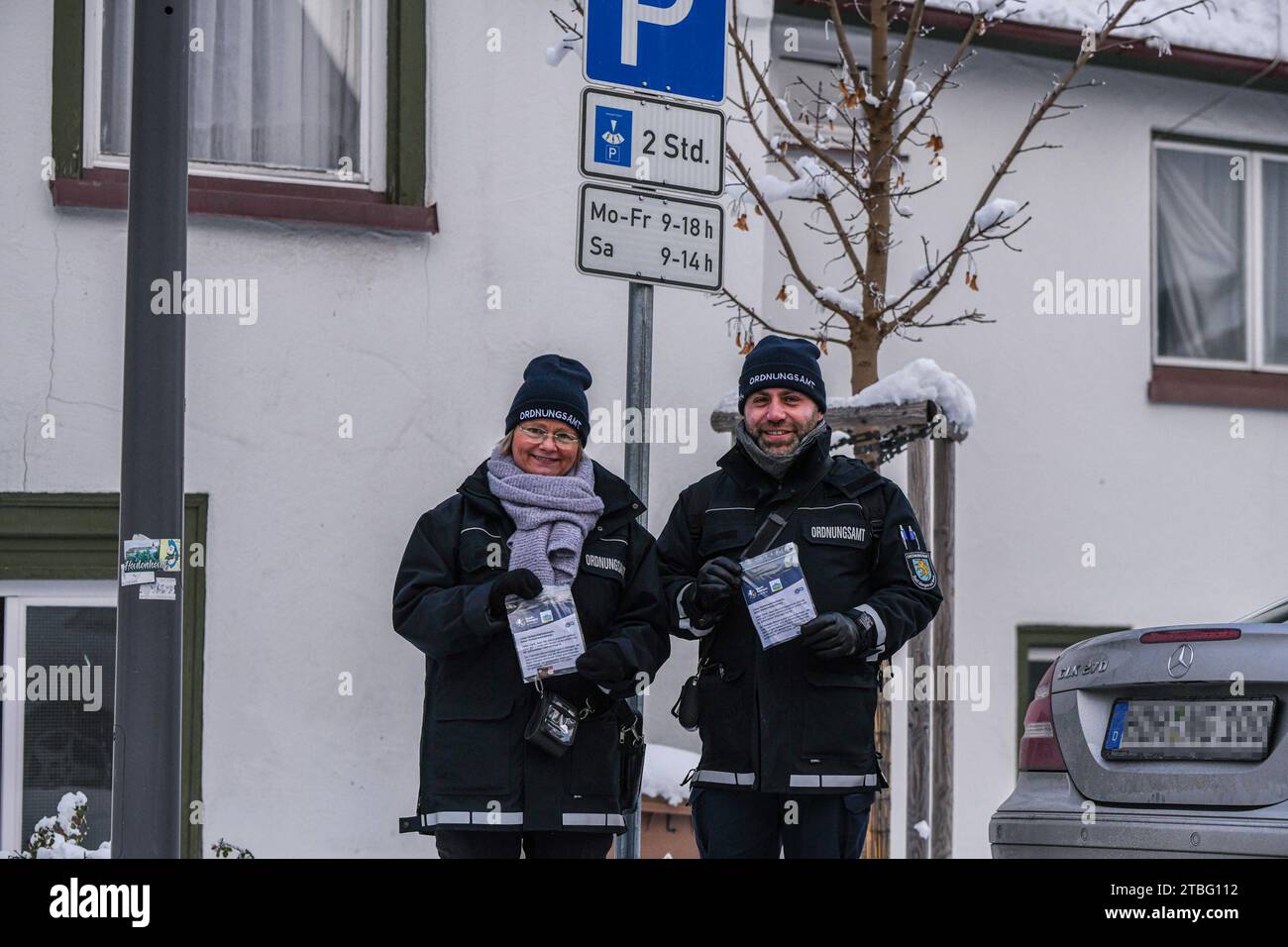 How to park correctly hi-res stock photography and images - Alamy