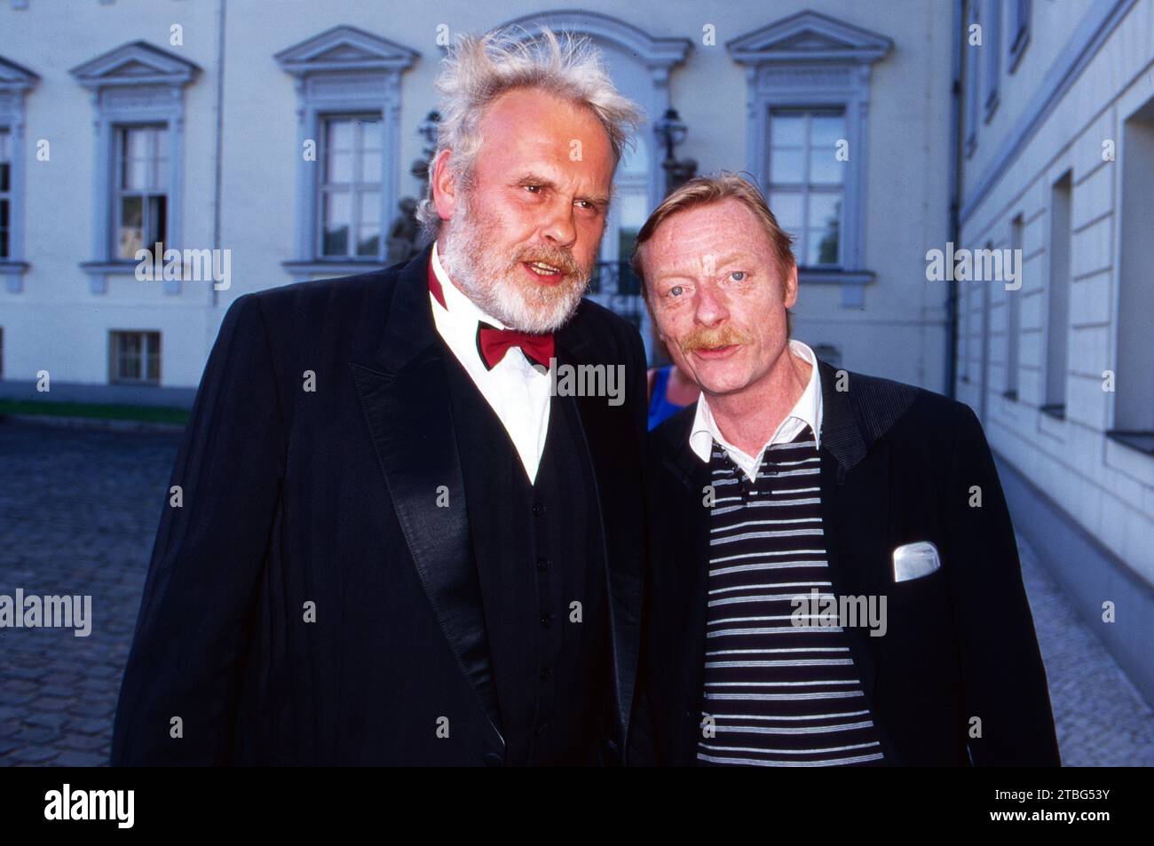 Opernsänger Gunther Emmerlich mit Schauspieler Otto Sander, circa 1998 ...