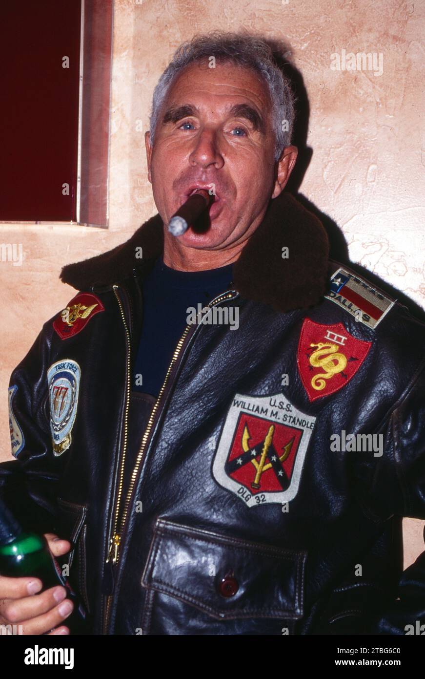 Prinz Frederic von Anhalt, aka Frederic von Anhalt, trägt eine schwarze ... Prinz Frederic von Anhalt, aka Frederic von Anhalt, trägt eine schwarze ...
