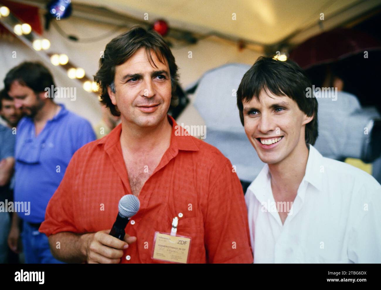 Viktor Worms, deutscher Journalist und Fernsehmoderator mit Kollege und ...