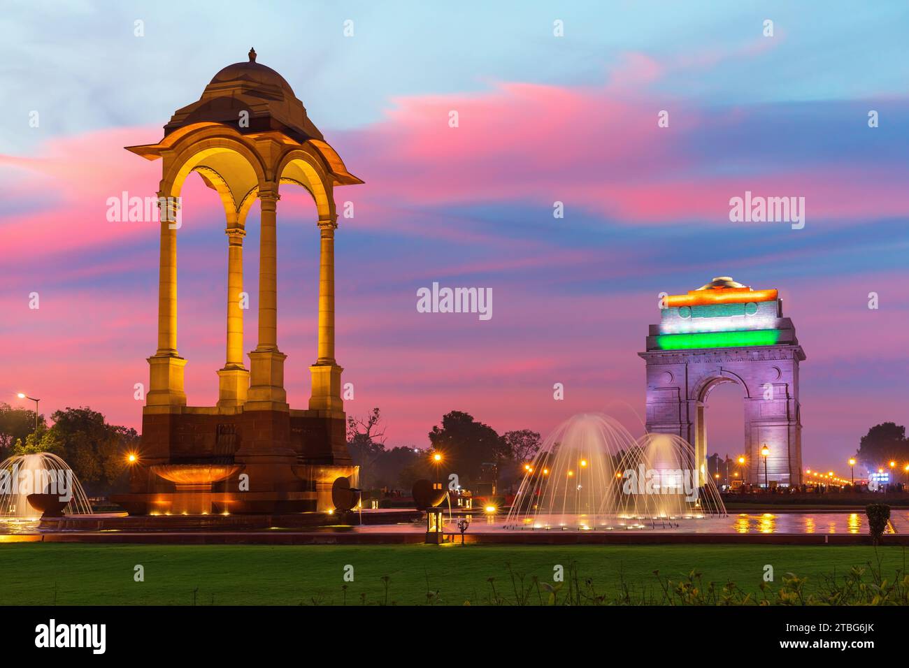 Indian city in night hi-res stock photography and images - Alamy