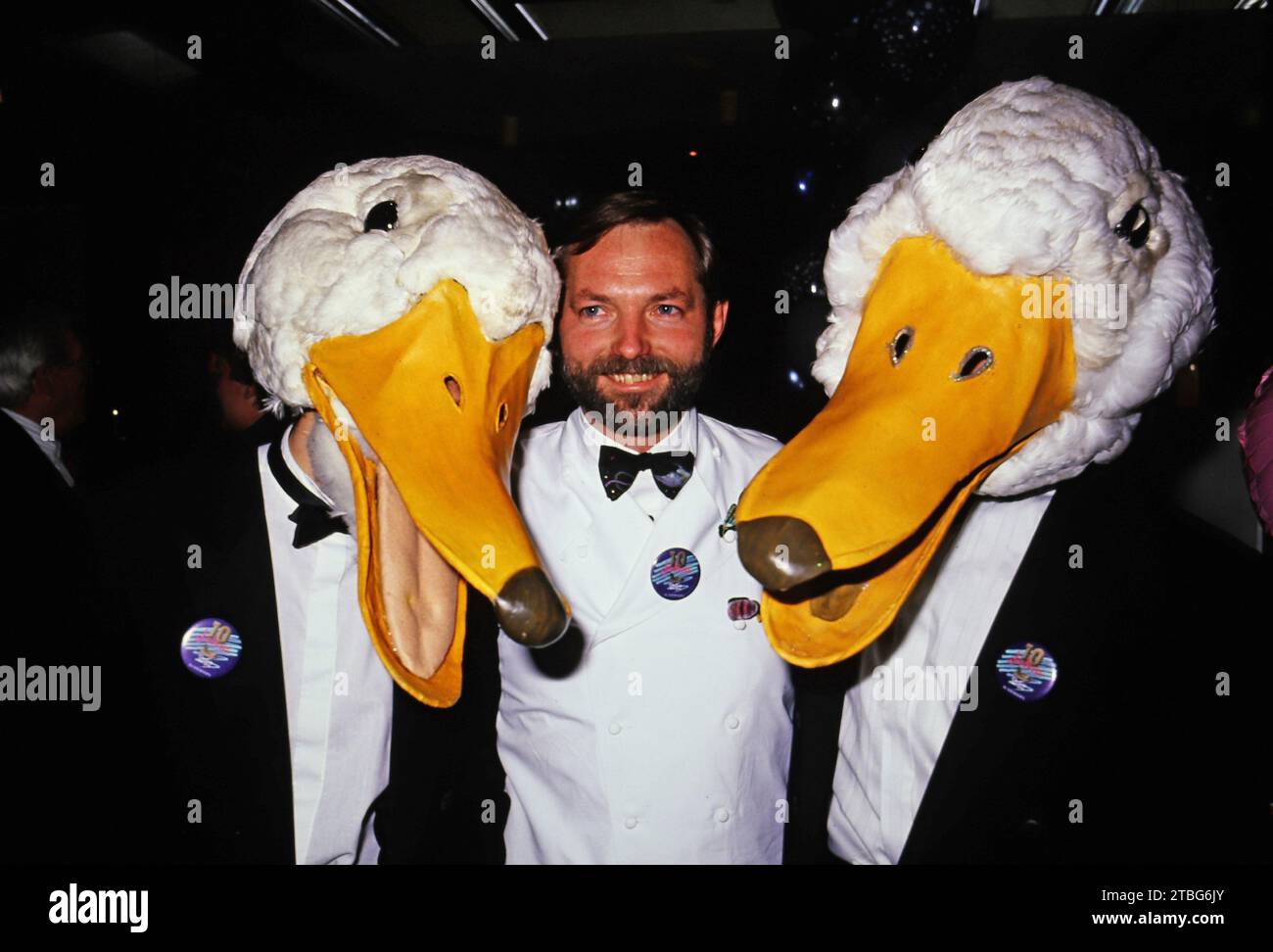 Hans Peter Wodarz (rotes Jackett), deutscher Koch, Gastronom und ...