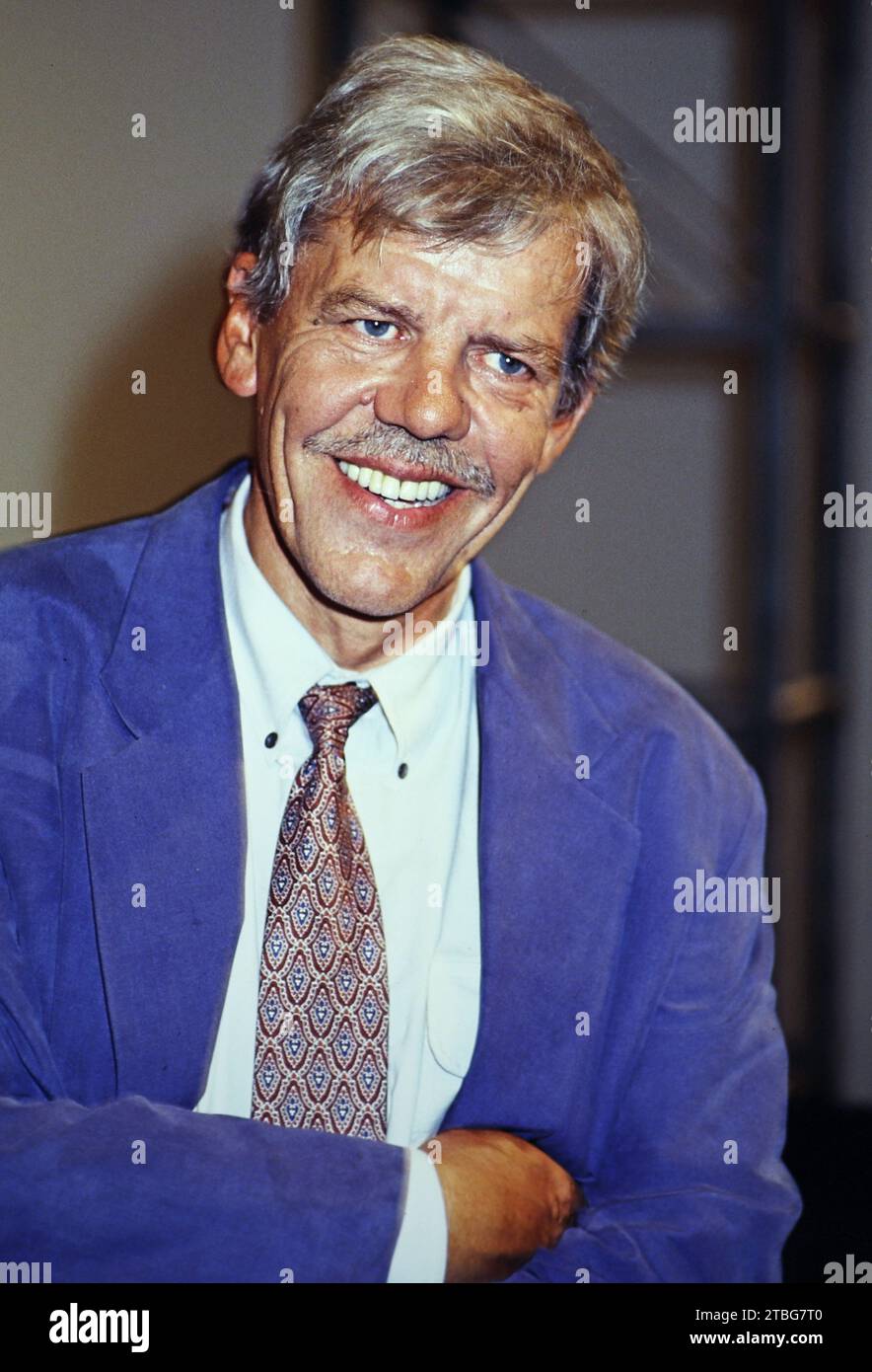 Peter Striebeck, deutscher Schauspieler, Deutscjand um 1992 Stock Photo ...
