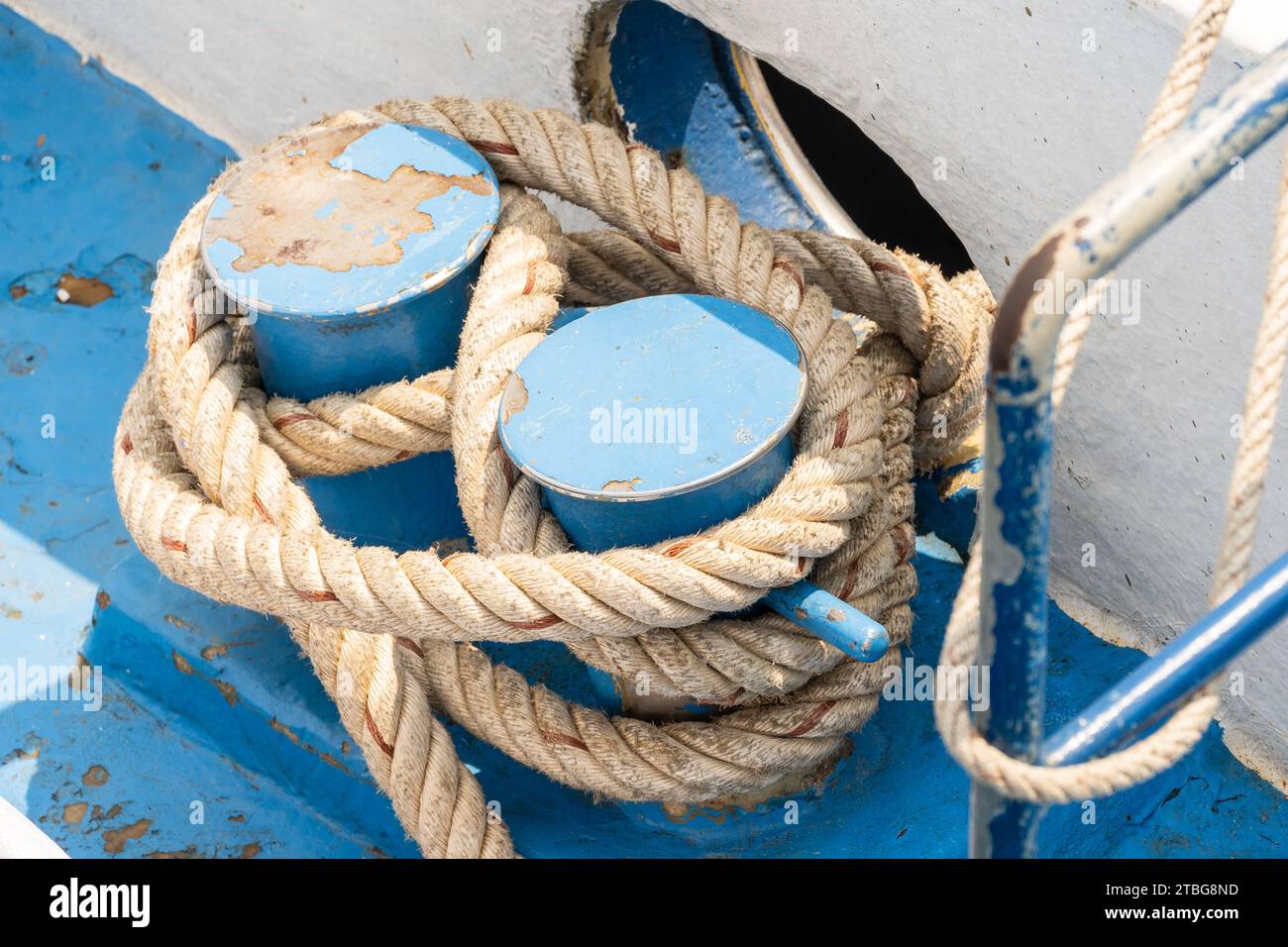 Dockside operation hi-res stock photography and images - Alamy