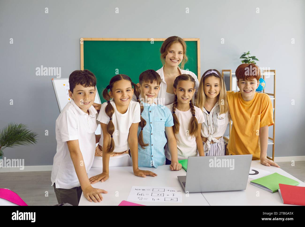 Happy group children of elementary school students and friendly casual ...
