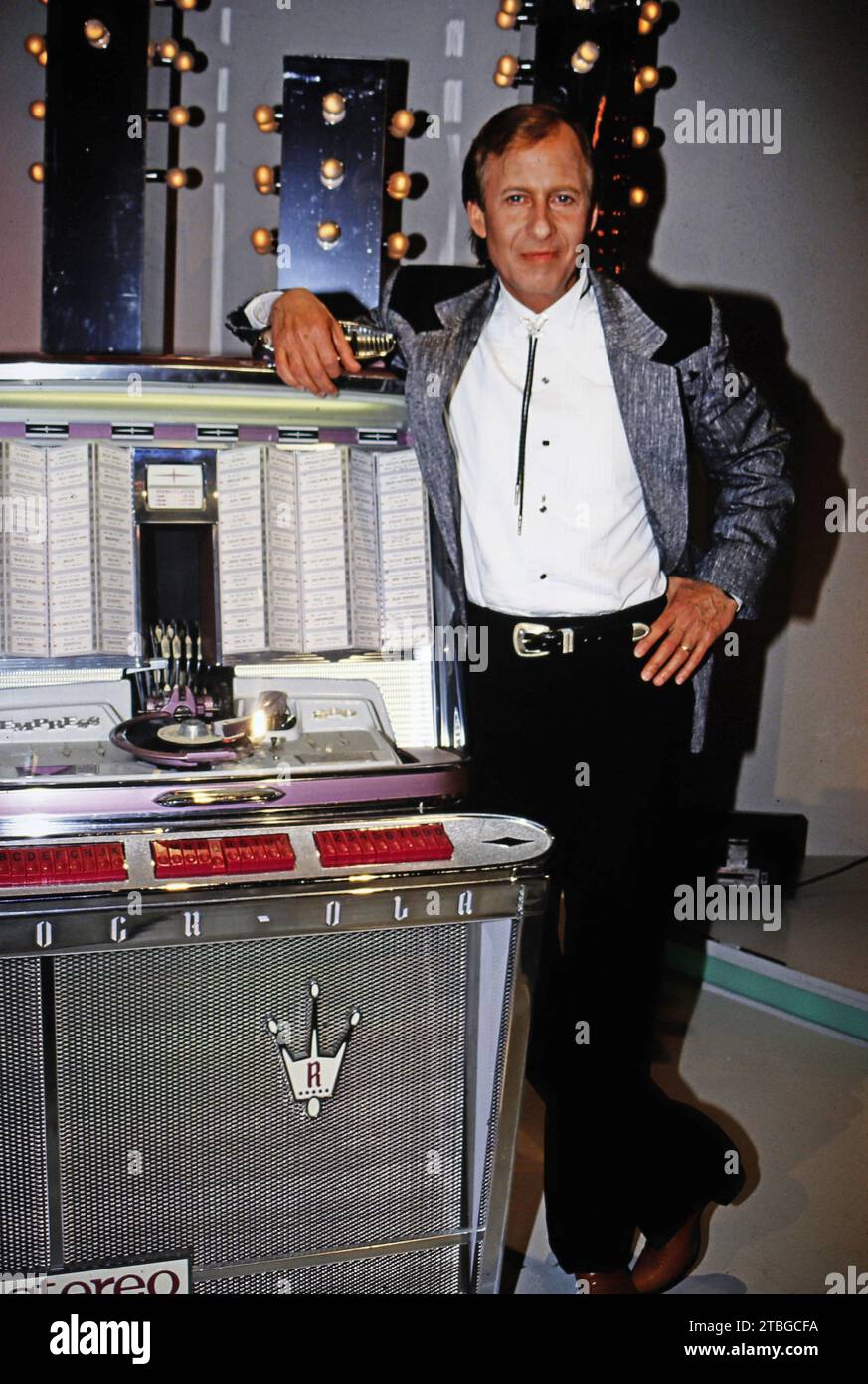 Michael Holm, deutscher Schlagersänger, Portrait circa 1990 Stock Photo - Alamy