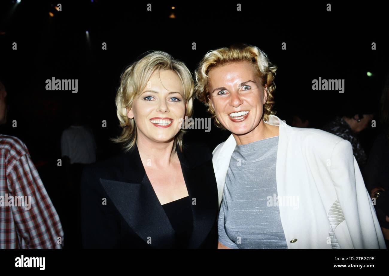 TV Moderatorin Eva Herman mit Bestsellerautorin Hera Lind, circa 1999 ...