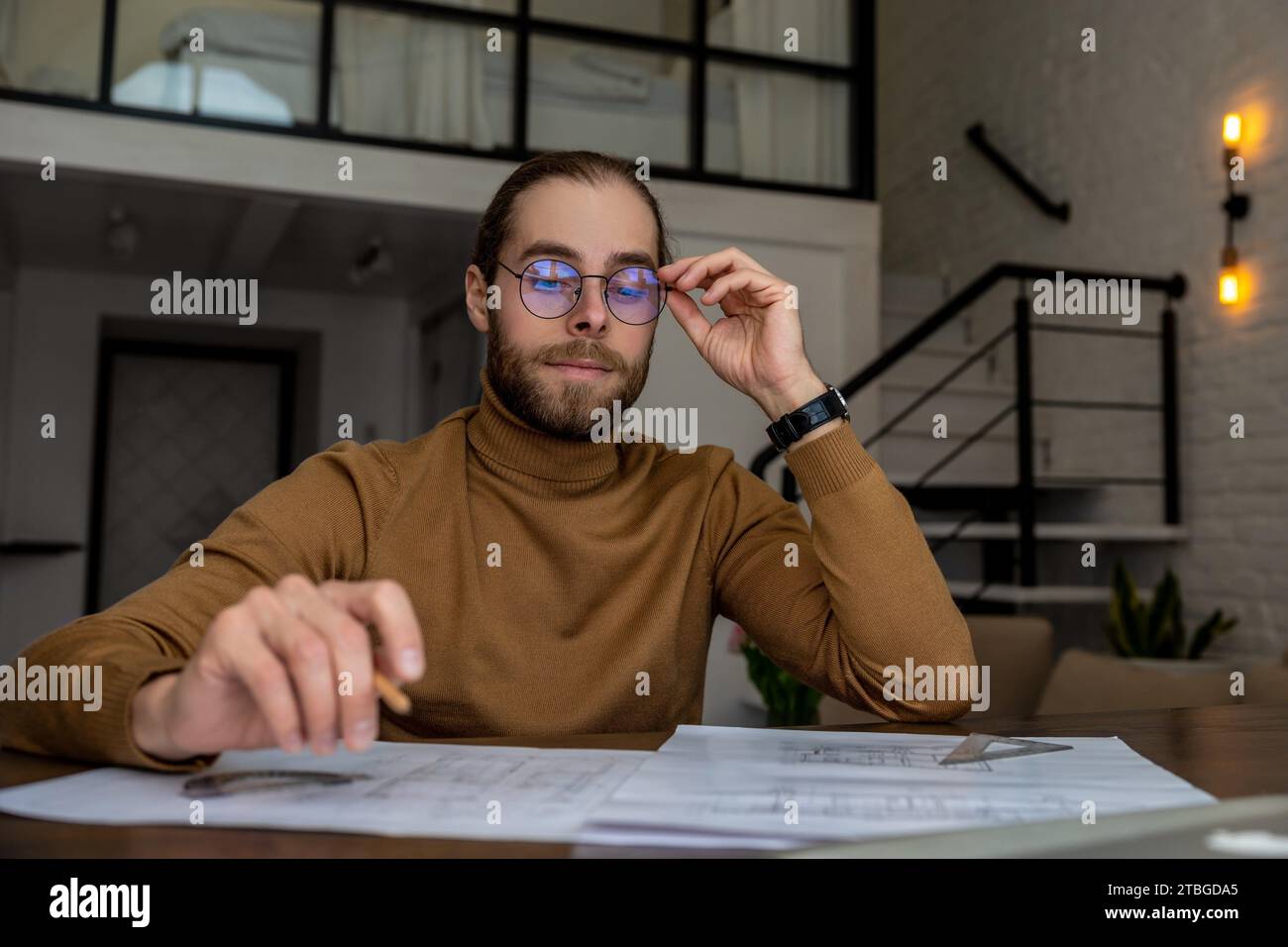 Man planning hi-res stock photography and images - Alamy
