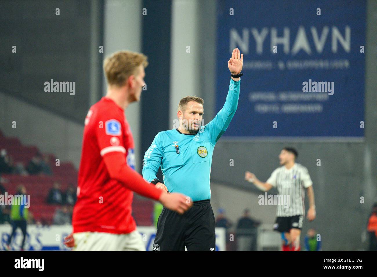 Copenhagen, Denmark. 06th, December 2023. Referee Jens Maae seen during ...