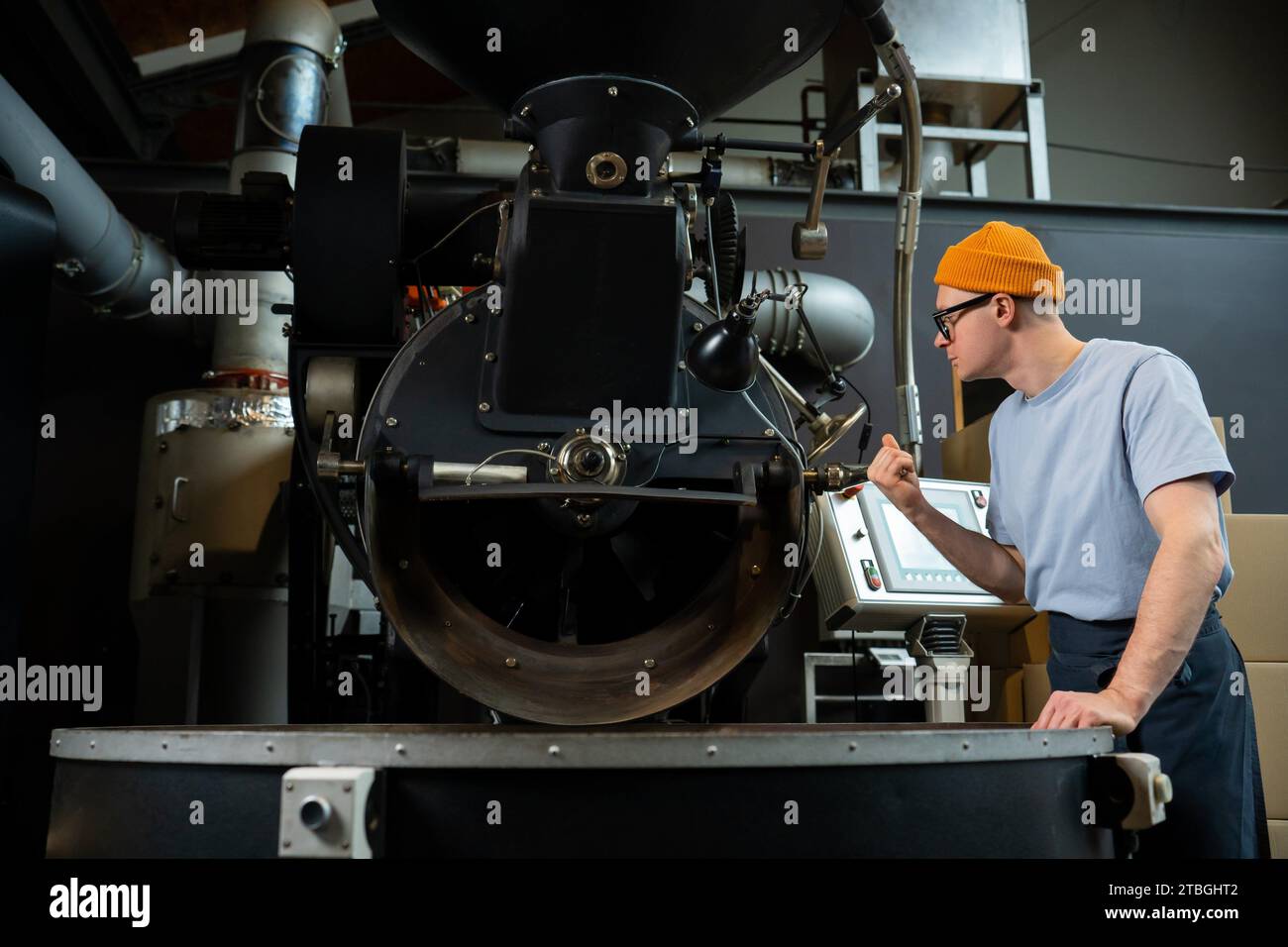 Modern manufacturing hi-res stock photography and images - Alamy