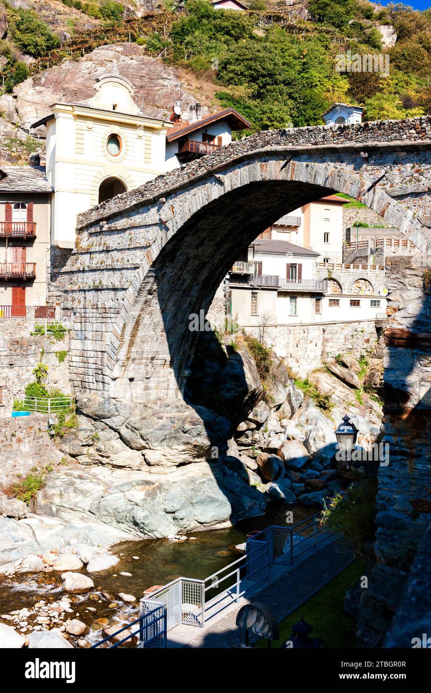 Pont san martin hi-res stock photography and images - Alamy