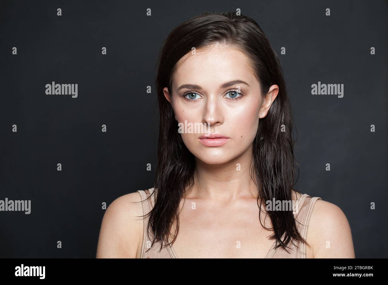 Wellness female model with natural makeup and healthy clear fresh skin ...