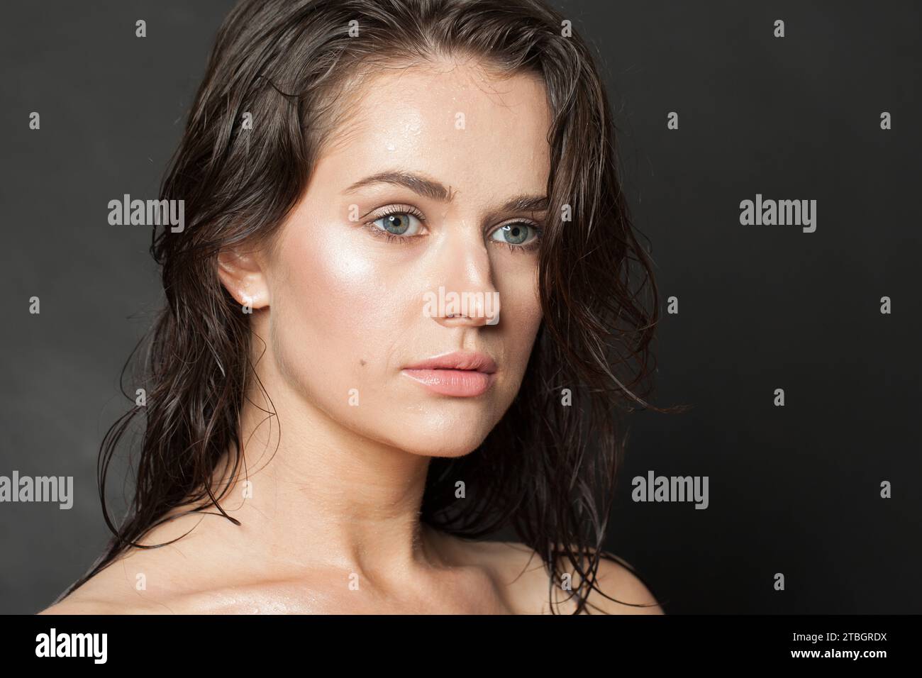 Wellness lady brunette portrait. Wellness model woman with healthy skin ...