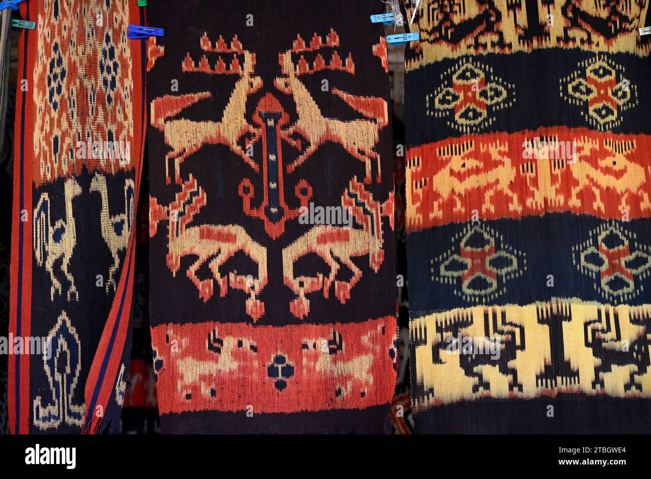 Sumba island,Indonesia, traditional ikat textile Stock Photo - Alamy Sumba island,Indonesia, traditional ikat textile Stock Photo - Alamy