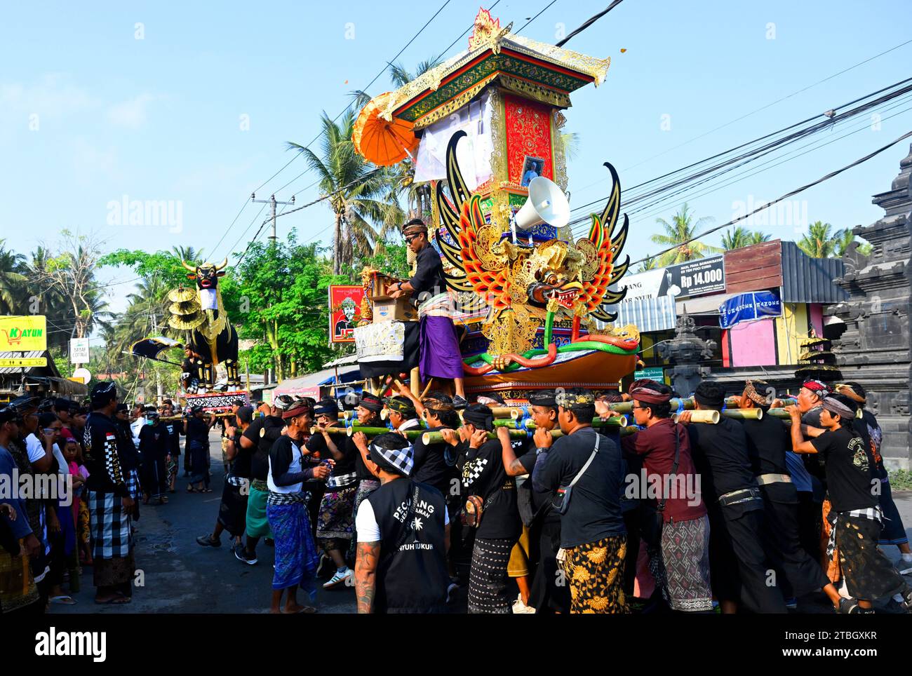 Bali funeral hi-res stock photography and images - Alamy