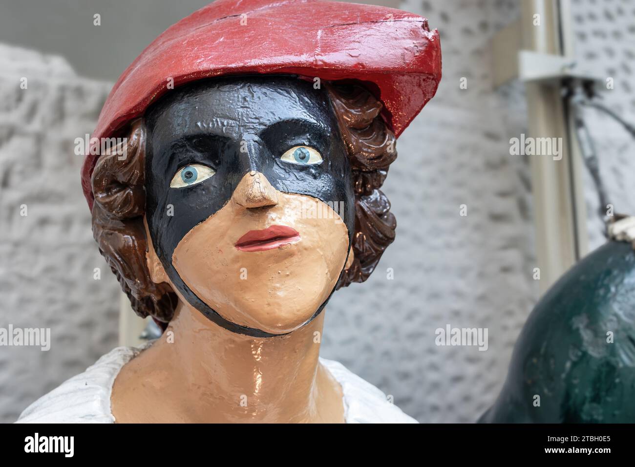 Decorate the prows of sailing ships hi-res stock photography and images ...