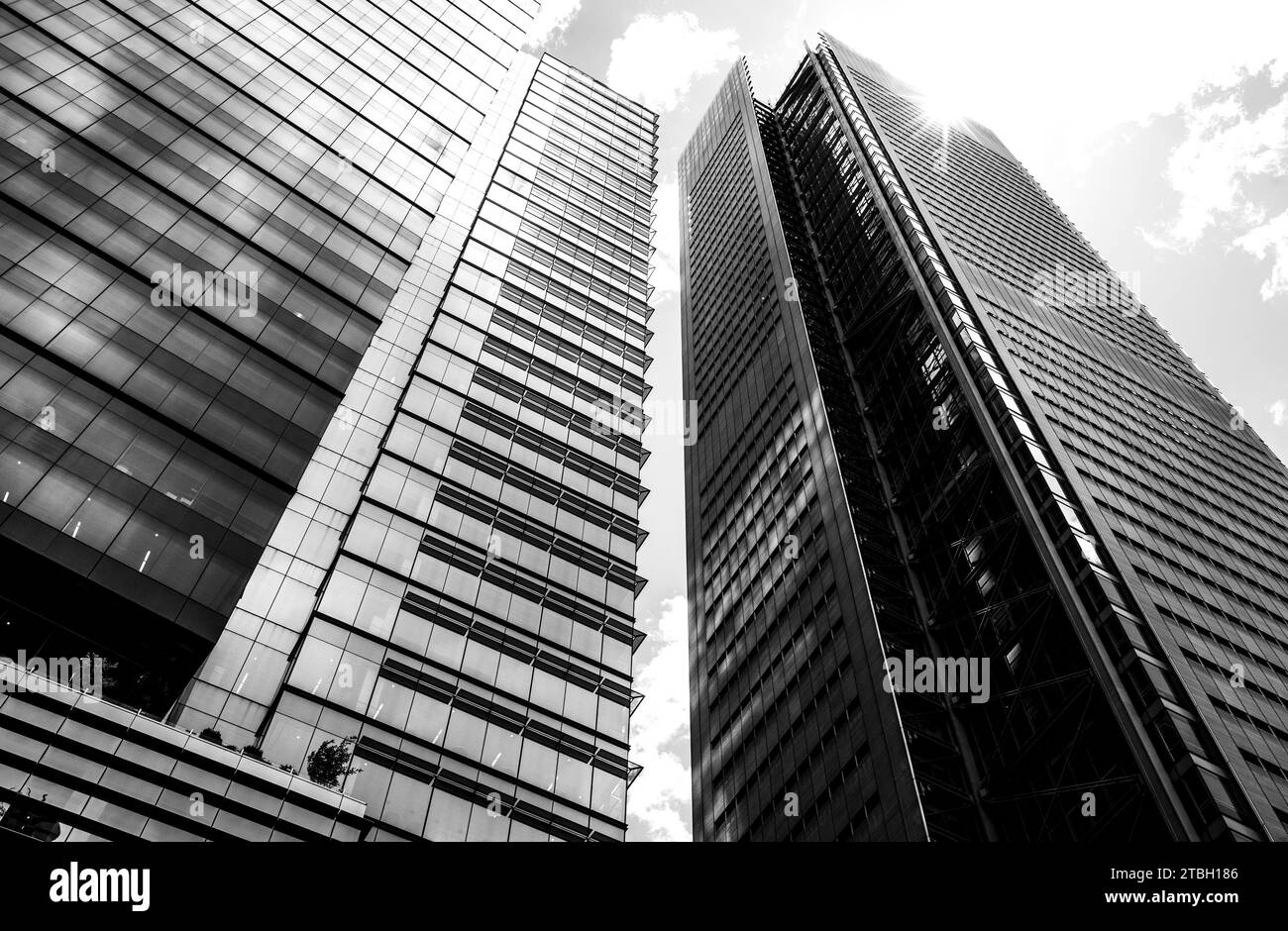 Sun on skyscraper Black and White Stock Photos & Images - Alamy