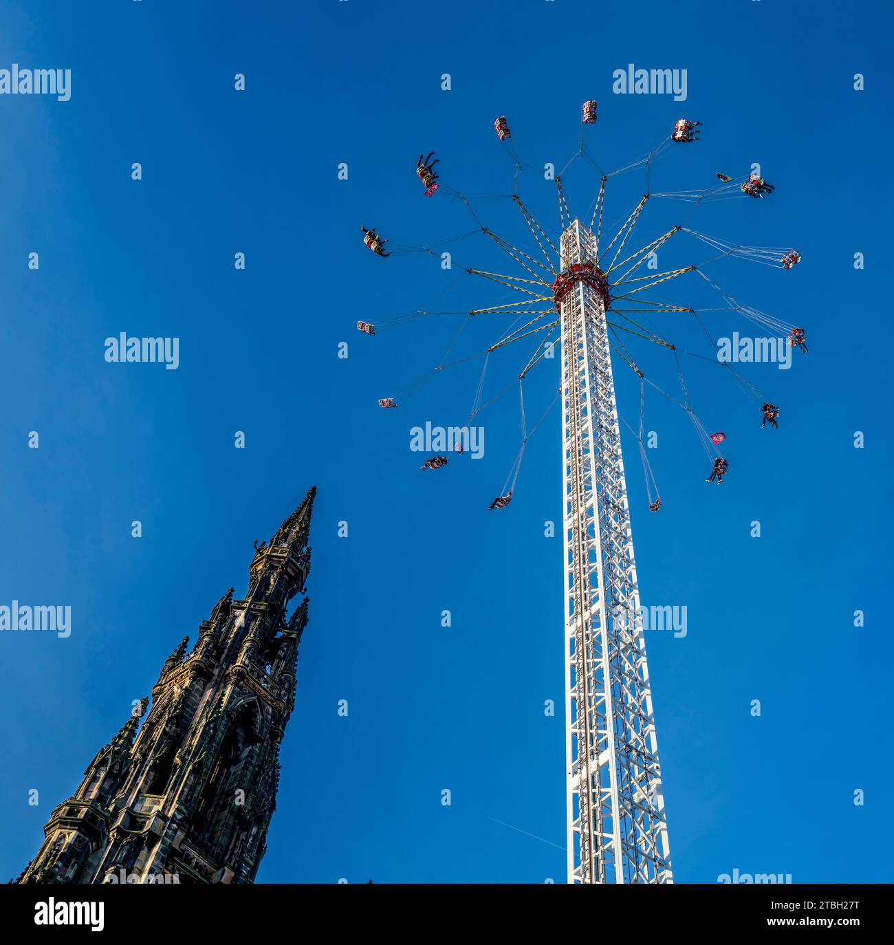 The Starflyer ride beside the Scott Monument at Edinburgh's Christmas ...