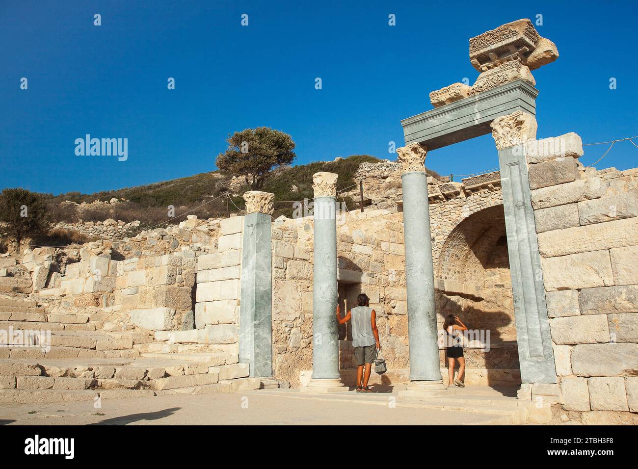 Ancient greek harbor hi-res stock photography and images - Alamy