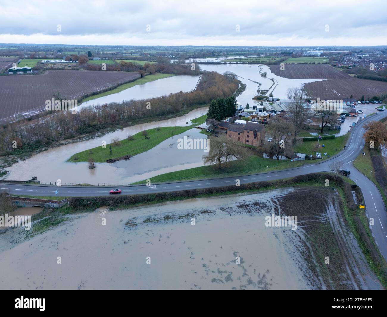 The River Anker bursts it's banks flooding fields alongside the Sheepy ...