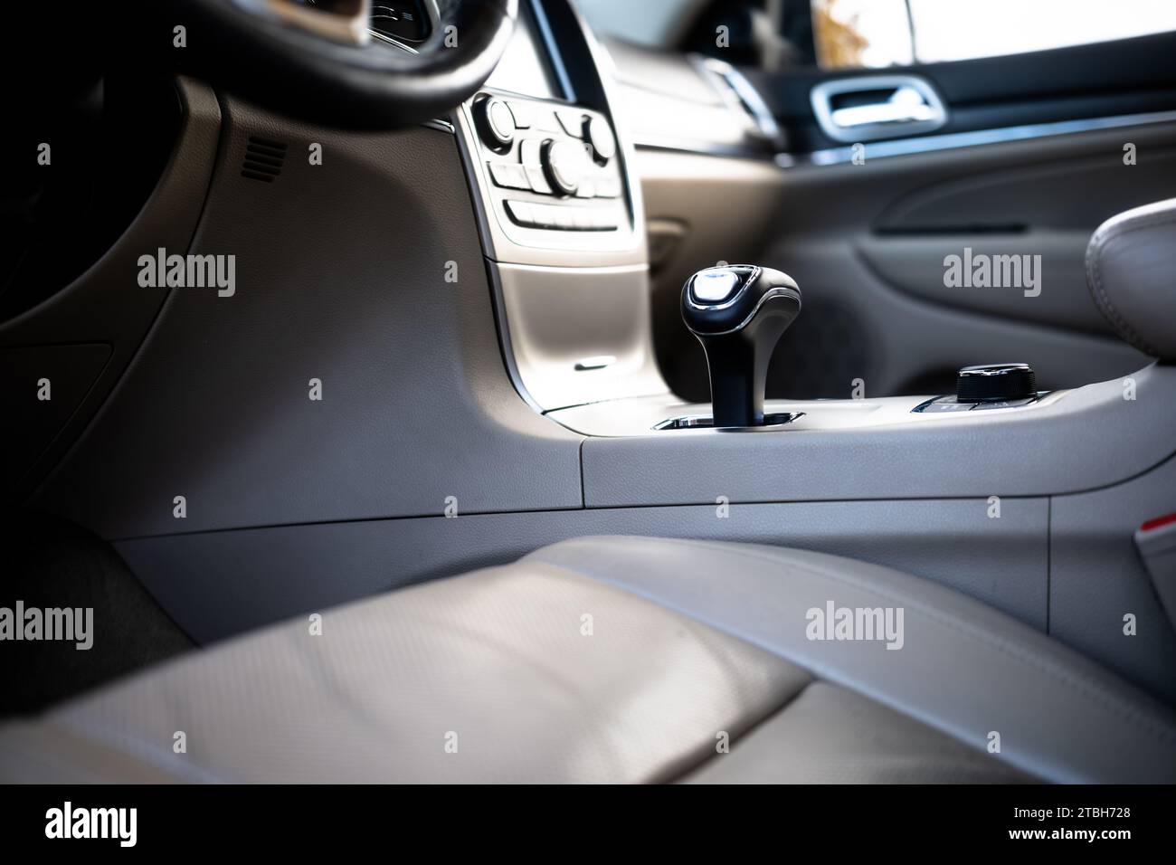 Gear manipulation hi-res stock photography and images - Alamy