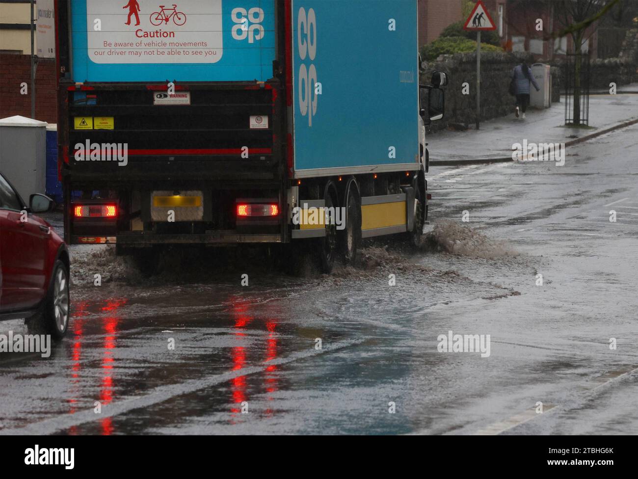 Belfast, Northern Ireland, UK. 07th Dec 2023. UK weather - heavy rain ...