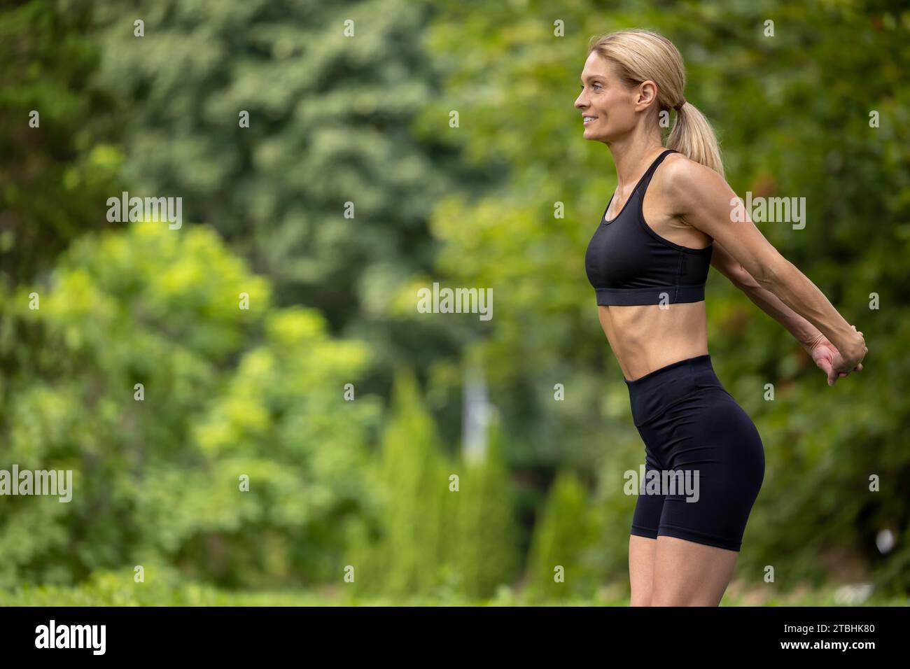 Girl stretching before running hi-res stock photography and images - Alamy