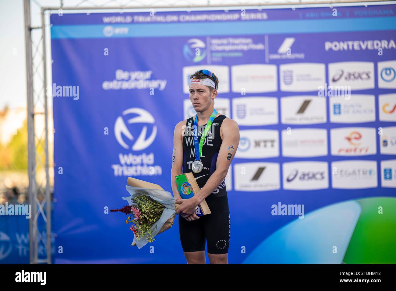 Tim Hellwig at the award ceremony in Pontevedra in the 2023 Triathlon ...