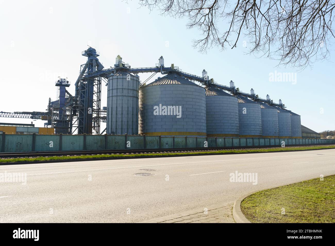 Grain terminal in the seaport. Logistics concept Stock Photo - Alamy