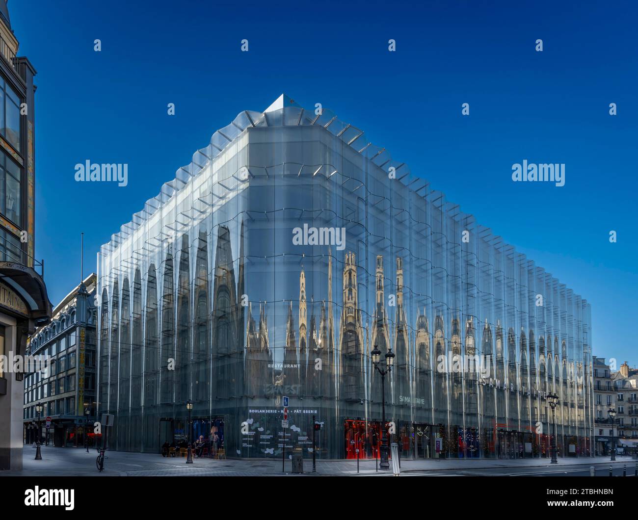 Paris, France - 12 06 2023: La Samaritaine department store. Outside ...