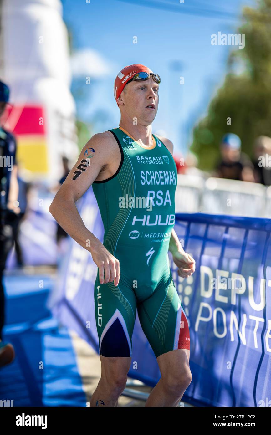 Henri Schoeman participating in Pontevedra in the 2023 World Triathlon ...