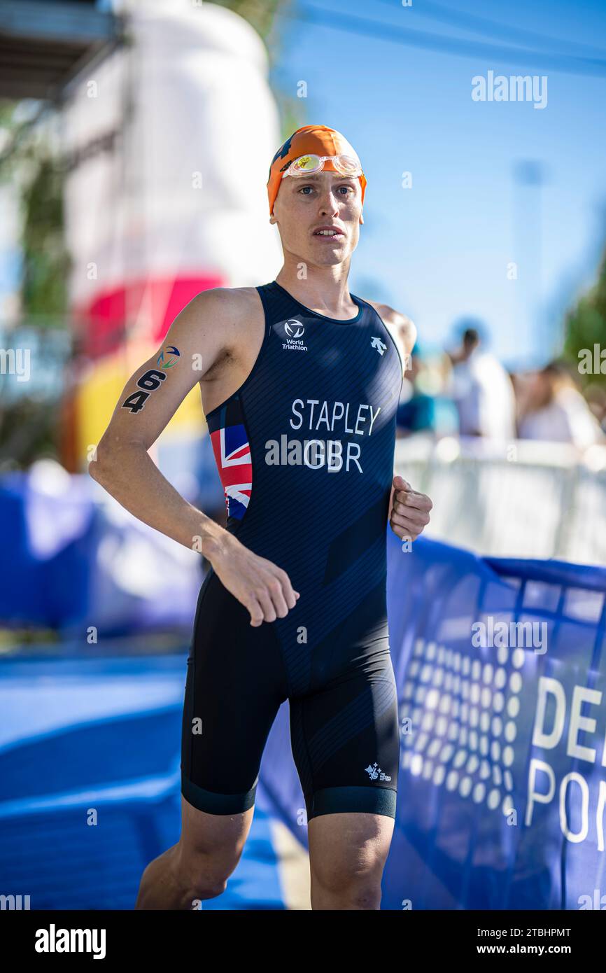 Max Stapley participating in Pontevedra in the 2023 World Triathlon ...