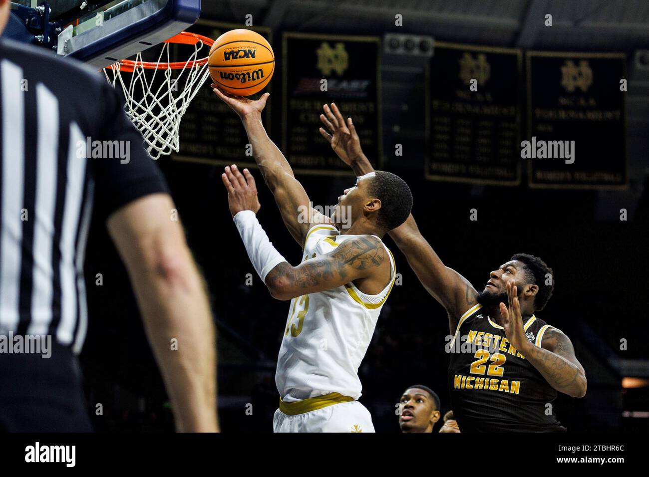 USA. 05th Dec, 2023. December 05, 2023: Notre Dame forward Tae Davis ...