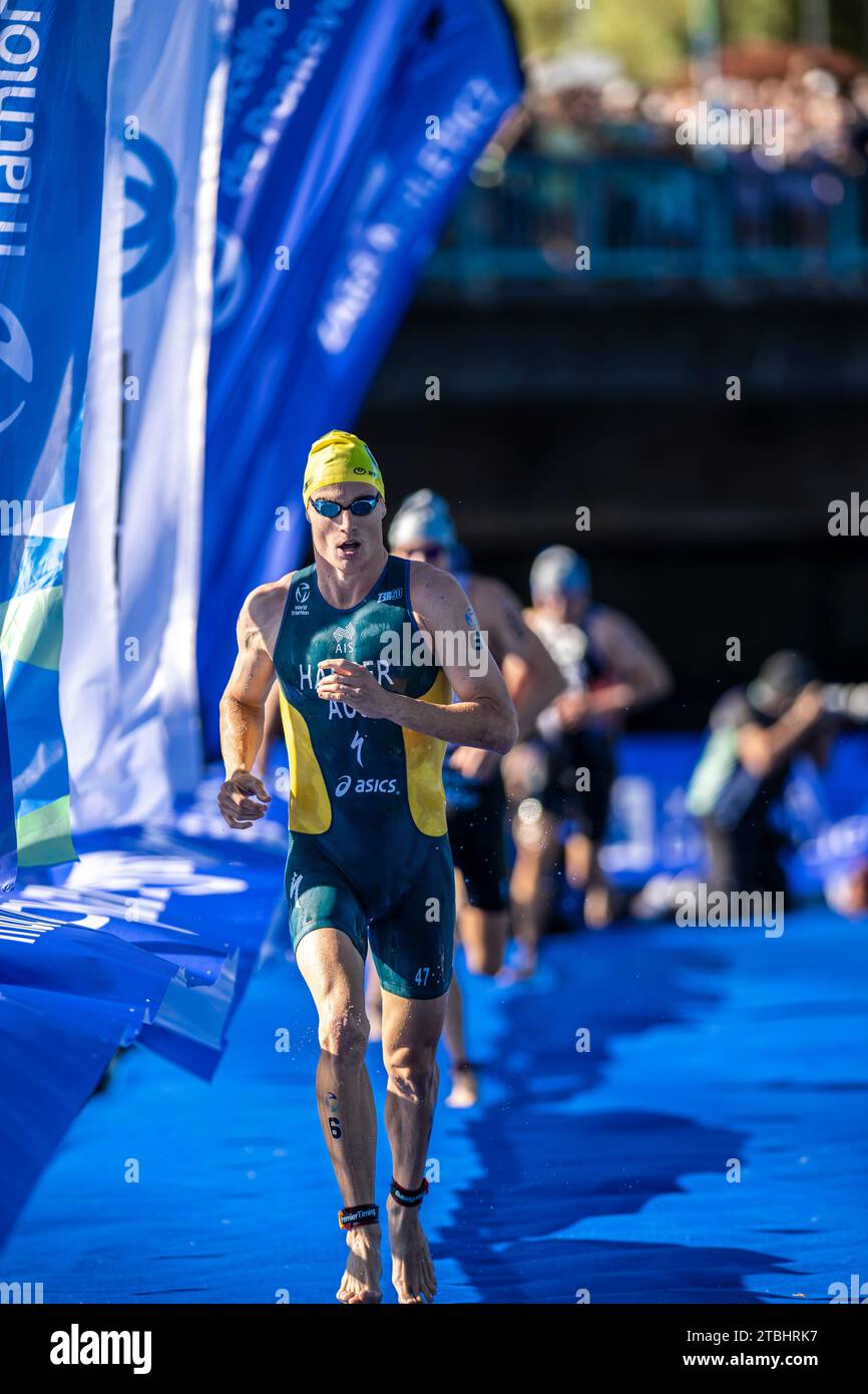 Matthew Hauser participating in Pontevedra in the 2023 World Triathlon ...