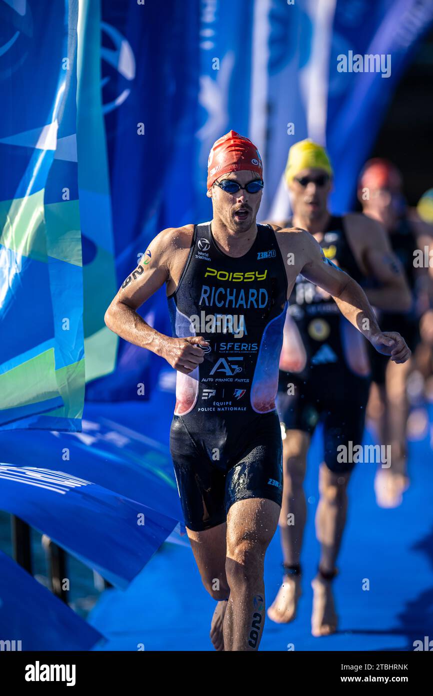 Dorian Coninx participating in Pontevedra in the 2023 World Triathlon ...