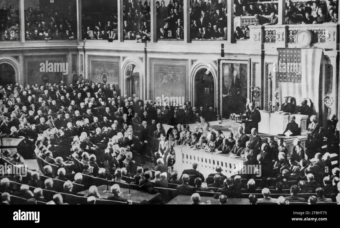 Following attack on pearl harbour hi-res stock photography and images ...